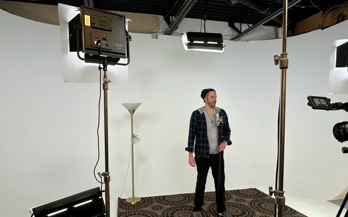 Metro Detroit Production Studio 30Ft White Cyclorama Wall Photography ...