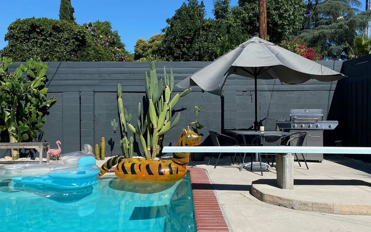 Palm Springs inspired Pool House in the Valley, Reseda, CA | Production ...