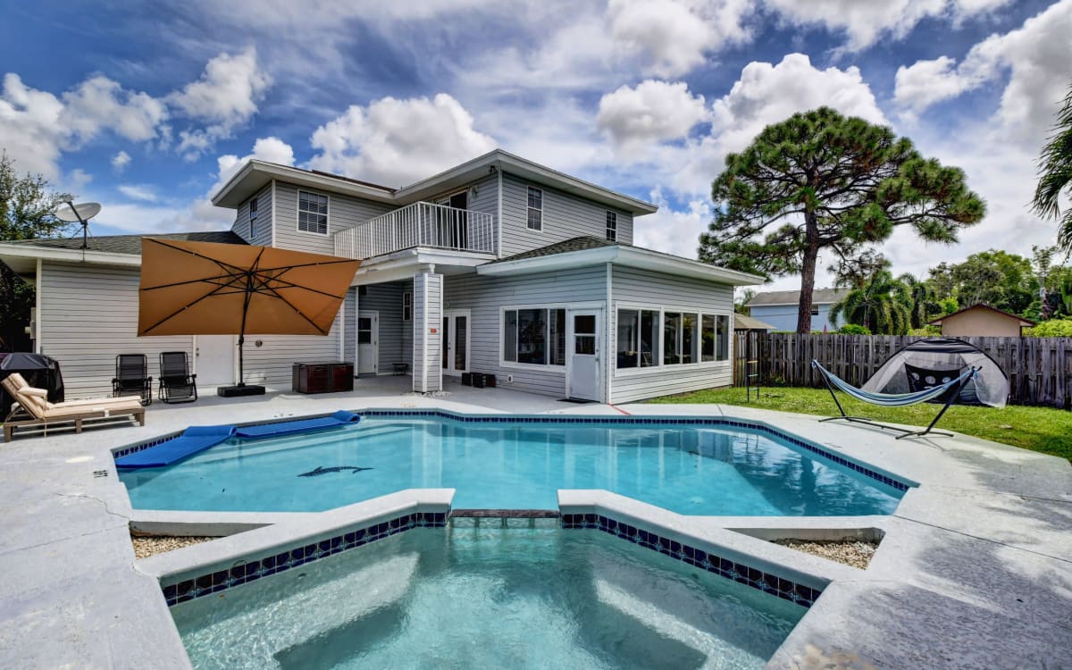 Large Home With Swmming Pool and Chimney, Boynton Beach, FL ...