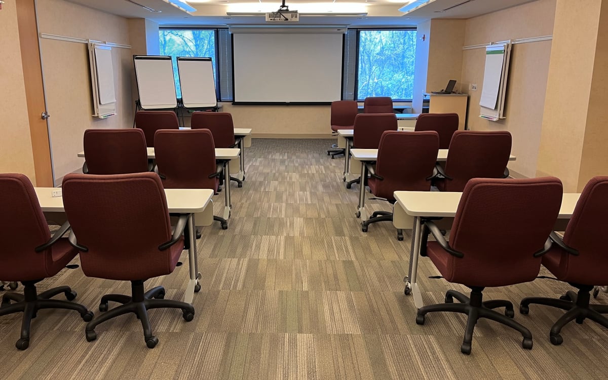 Room 210 - Professional Meeting Room and Conference Space, CRYSTAL CITY ...