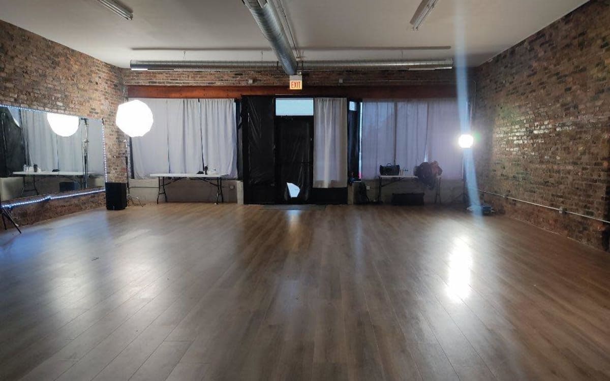 Dance Studio with Large Space, Chicago, IL | Event | Peerspace