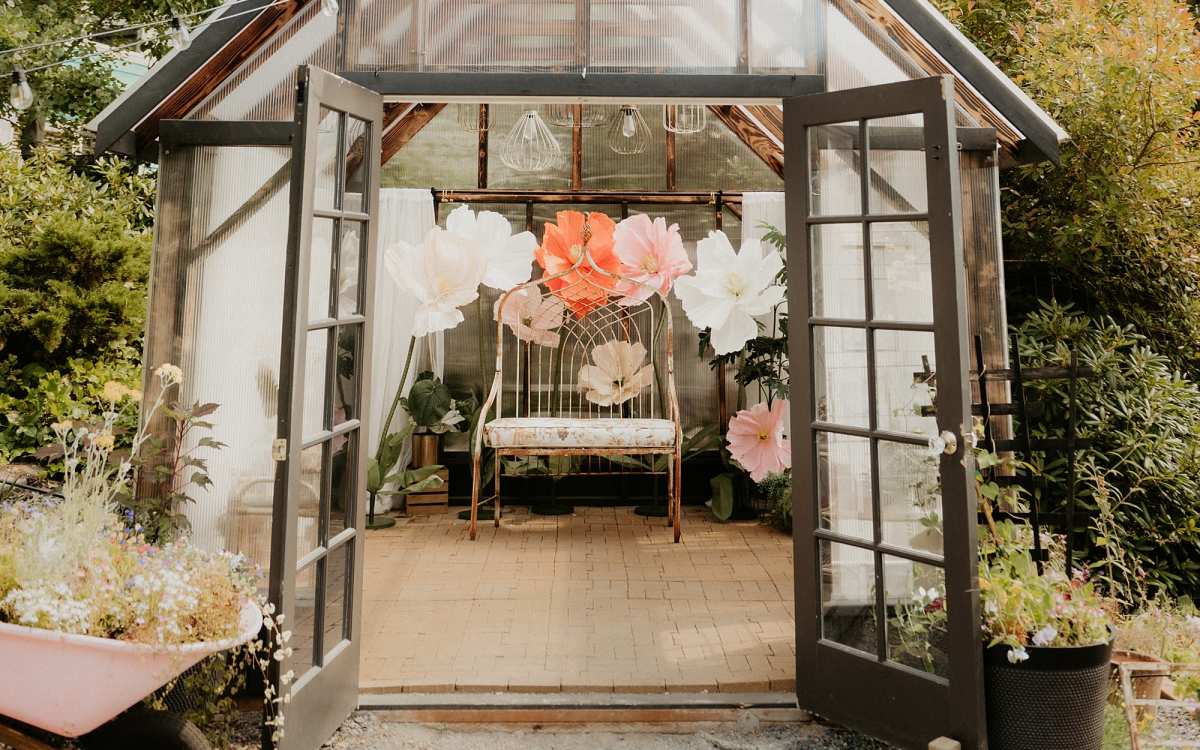 Suburban Greenhouse Studio with a Boho Vibe!, Shoreline, WA ...