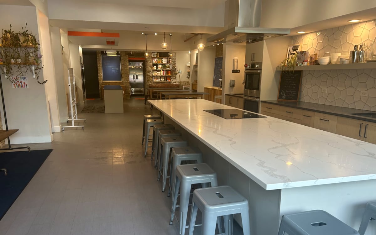 Bright and Inviting Kitchen Studio for Meetings, Special Events, and ...