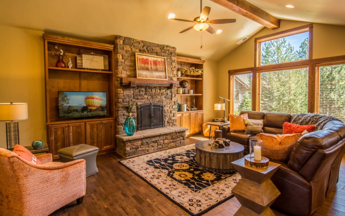 Luxury Central Oregon Cabin, Bend, OR | Production | Peerspace