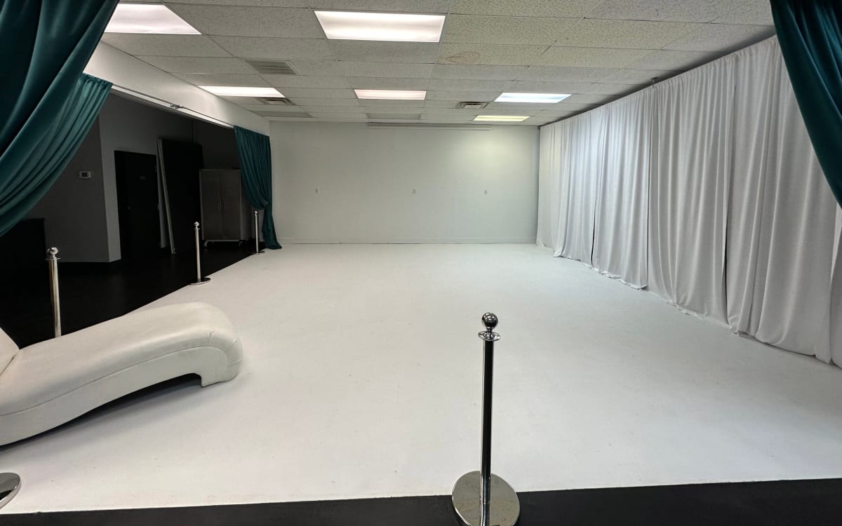 2000 Square Foot Studio Space Designed With Creatives In Mind ...
