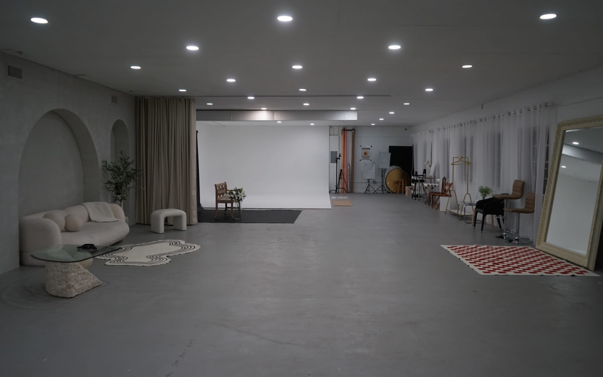 Luxury Large Production Studio with a Cyclorama Wall, Variety of Sets ...