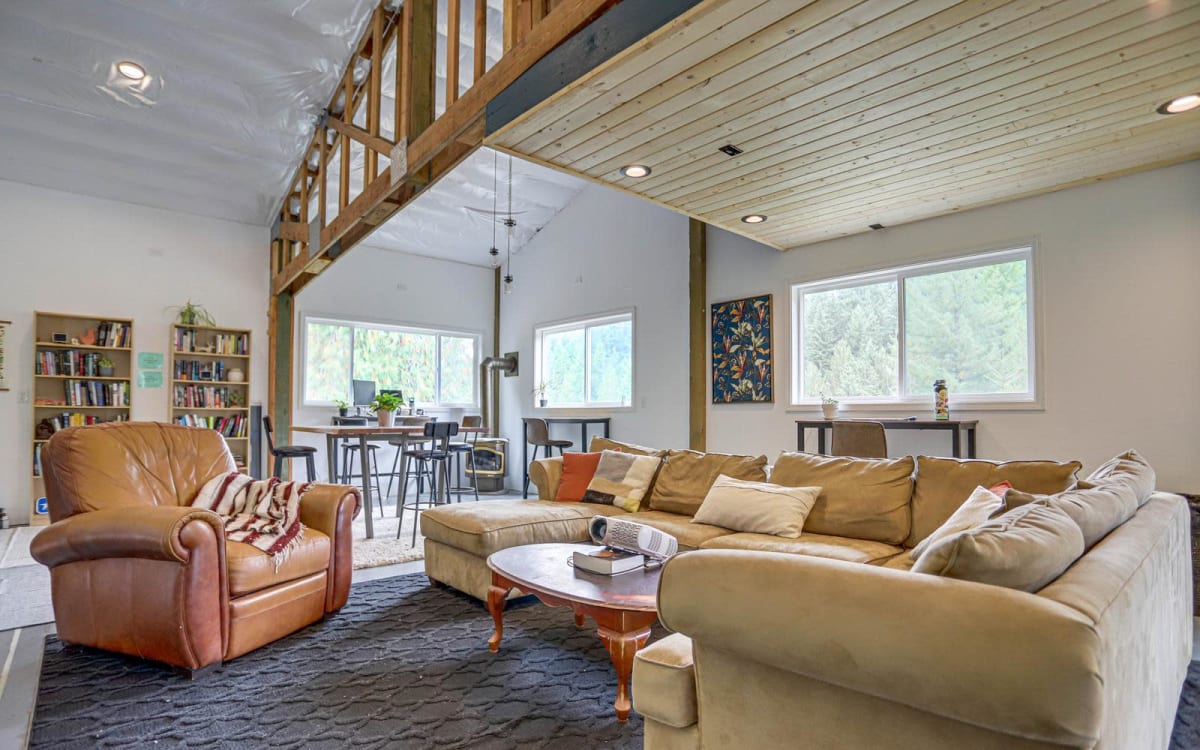 Stunning PNW co-working & event space on private 30+ acre park, Sandy ...