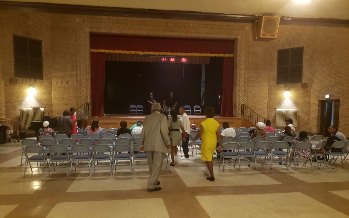 Take Center Stage in Beverly/Morgan Park! Auditorium with flexible ...