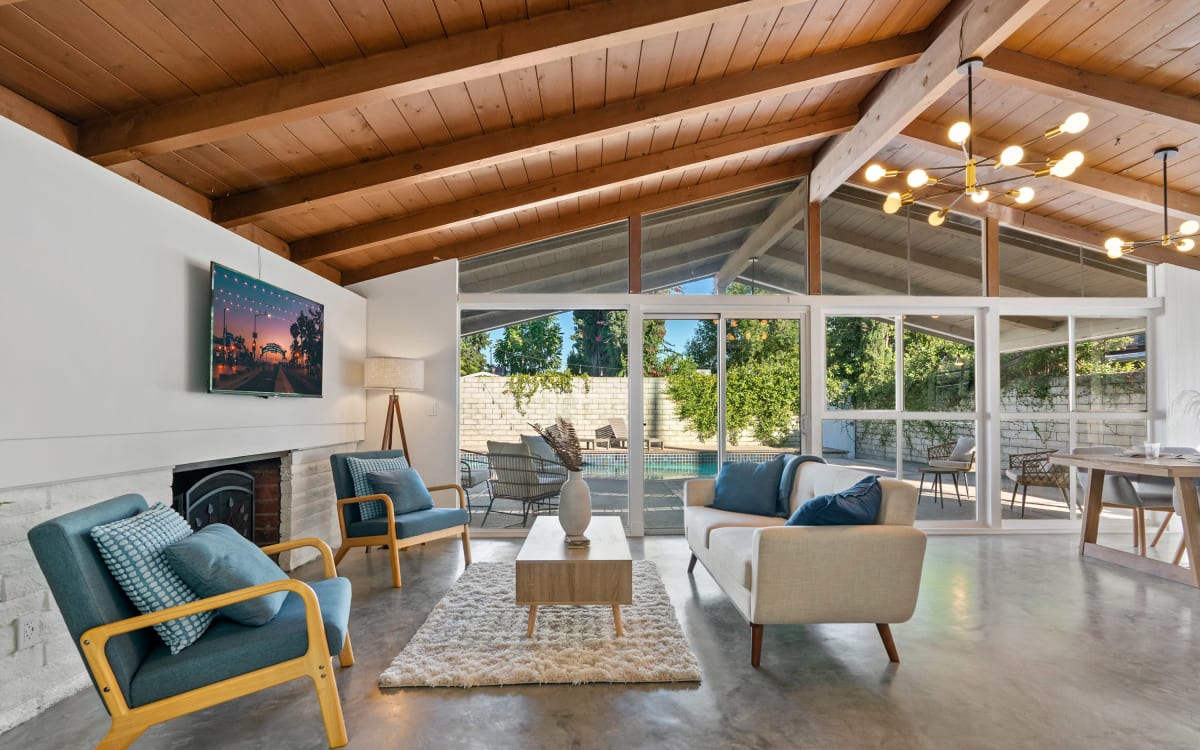 Furnished Cozy Mid-century Modern Pool Villa, Reseda, CA | Production ...