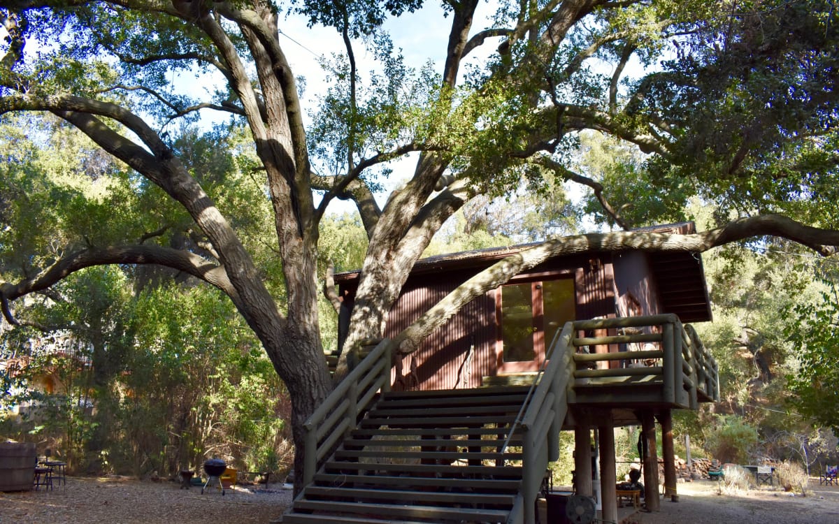 Rustic Treehouse Art Studio Space, Topanga, CA | Event | Peerspace
