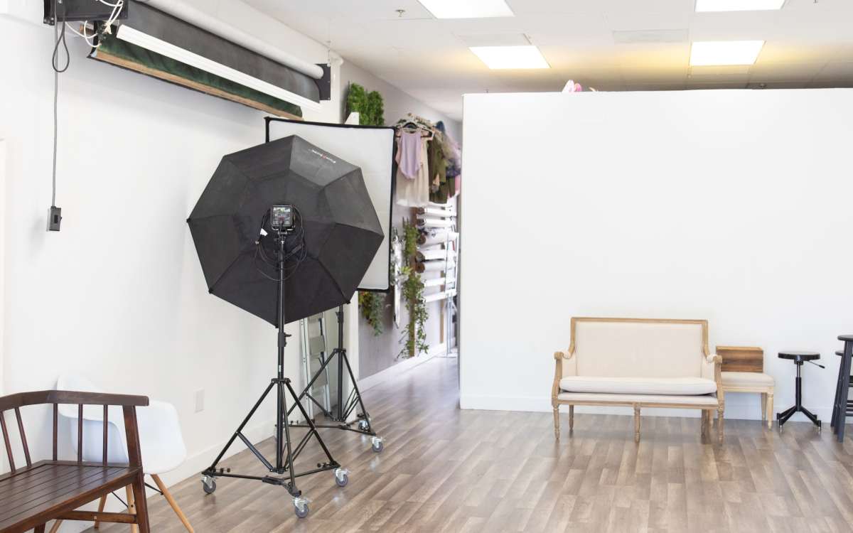 Spacious Modern Photography Studio, Tracy, CA | Production | Peerspace