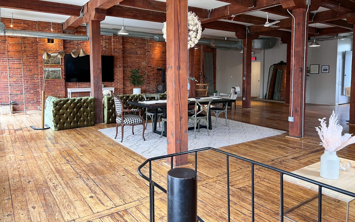 LOFT 40 is a Stunning Industrial Midtown Loft with Ample Open Space and ...