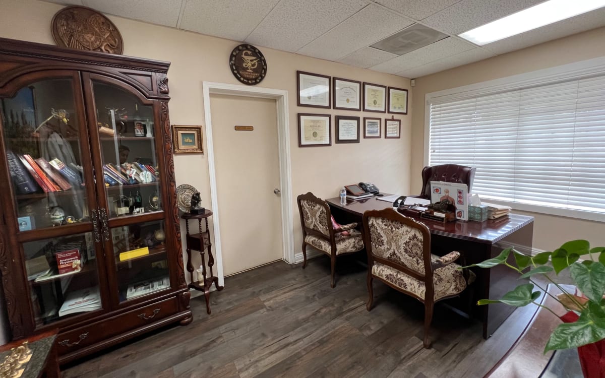 Doctors and Medical Exam Offices, glendale, CA | Production | Peerspace