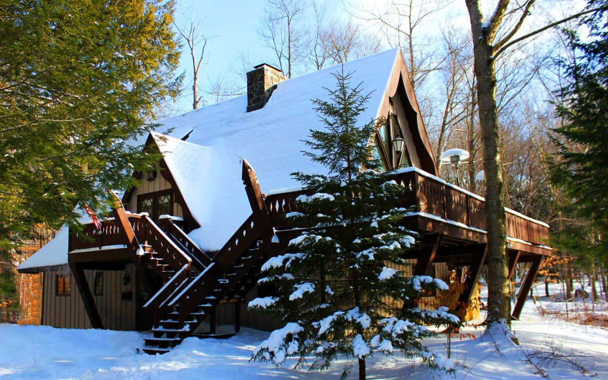 Gorgeous Chalet In The Heart of the Poconos, Pocono Pines, PA ...
