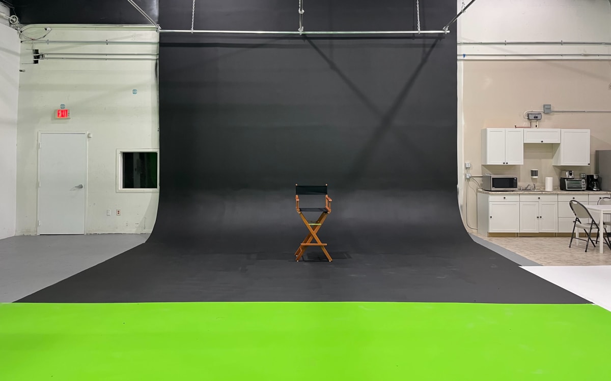 Black Cyc Wall / Black Void, Miami Lakes, FL | Production | Peerspace