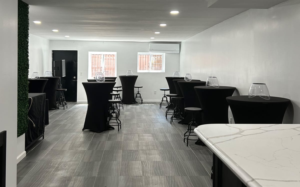 Creative space in Sobro with built in bar and outdoor area, Bronx, NY ...