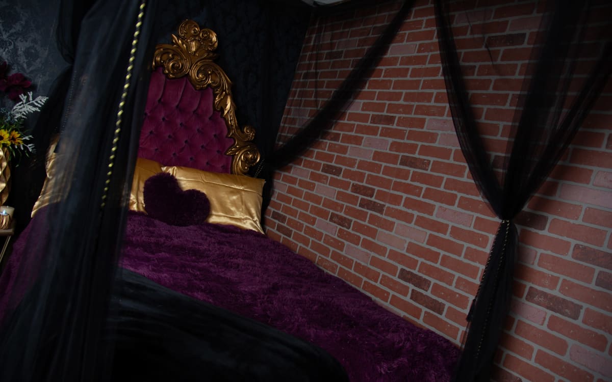 Boudoir Photography Suite with Balcony Access, Greeley, CO | Production ...