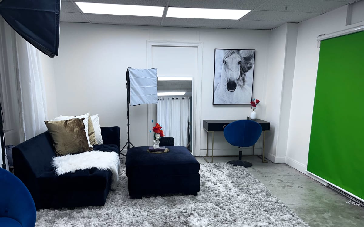 LA PHOTO STUDIO & CONTENT CREATION SPACE, Los Angeles, CA | Production ...