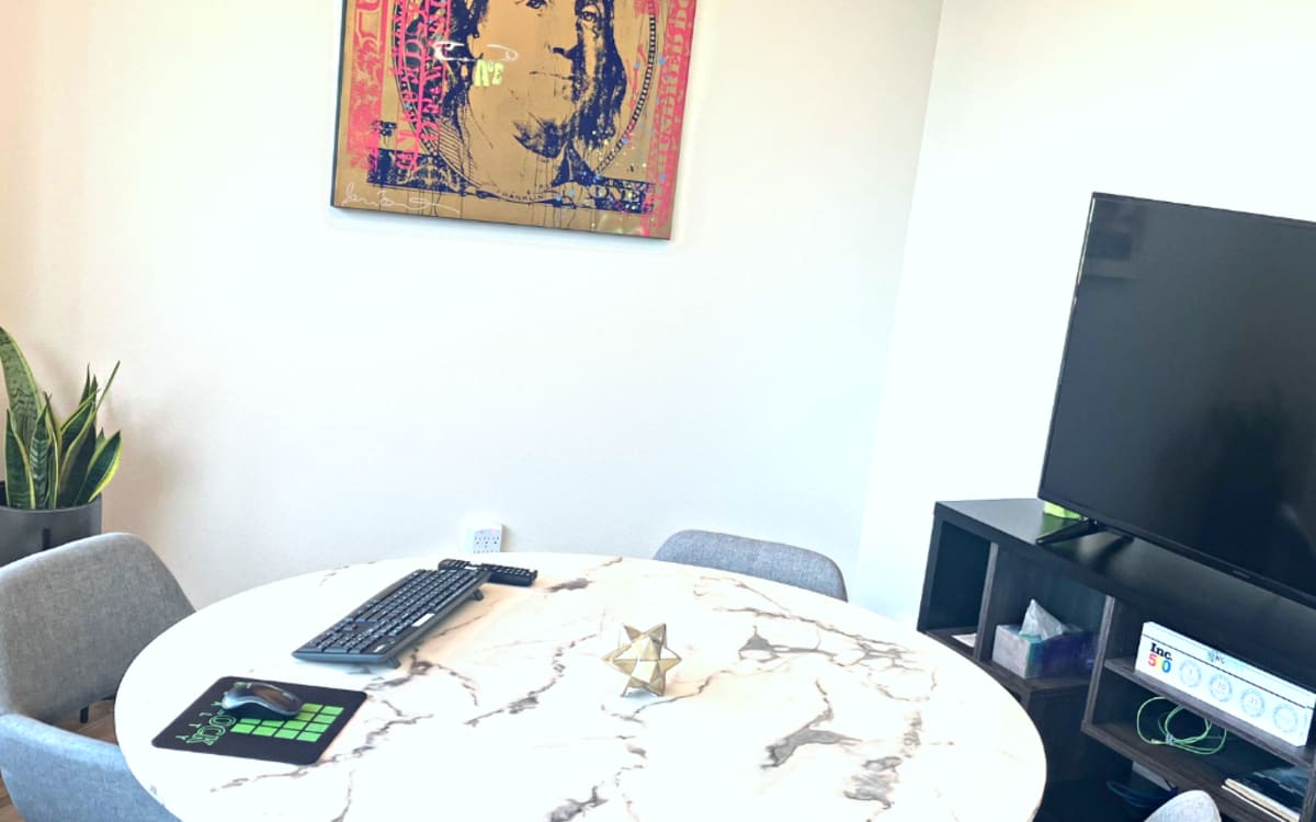 Conference Room - Modern, Bright, and Professional - Seating For 4 👍 ...