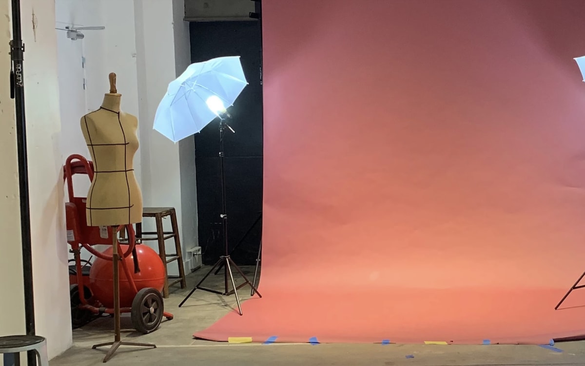 Grand studio photo professionnel au coeur du 10ème, Paris | Production ...