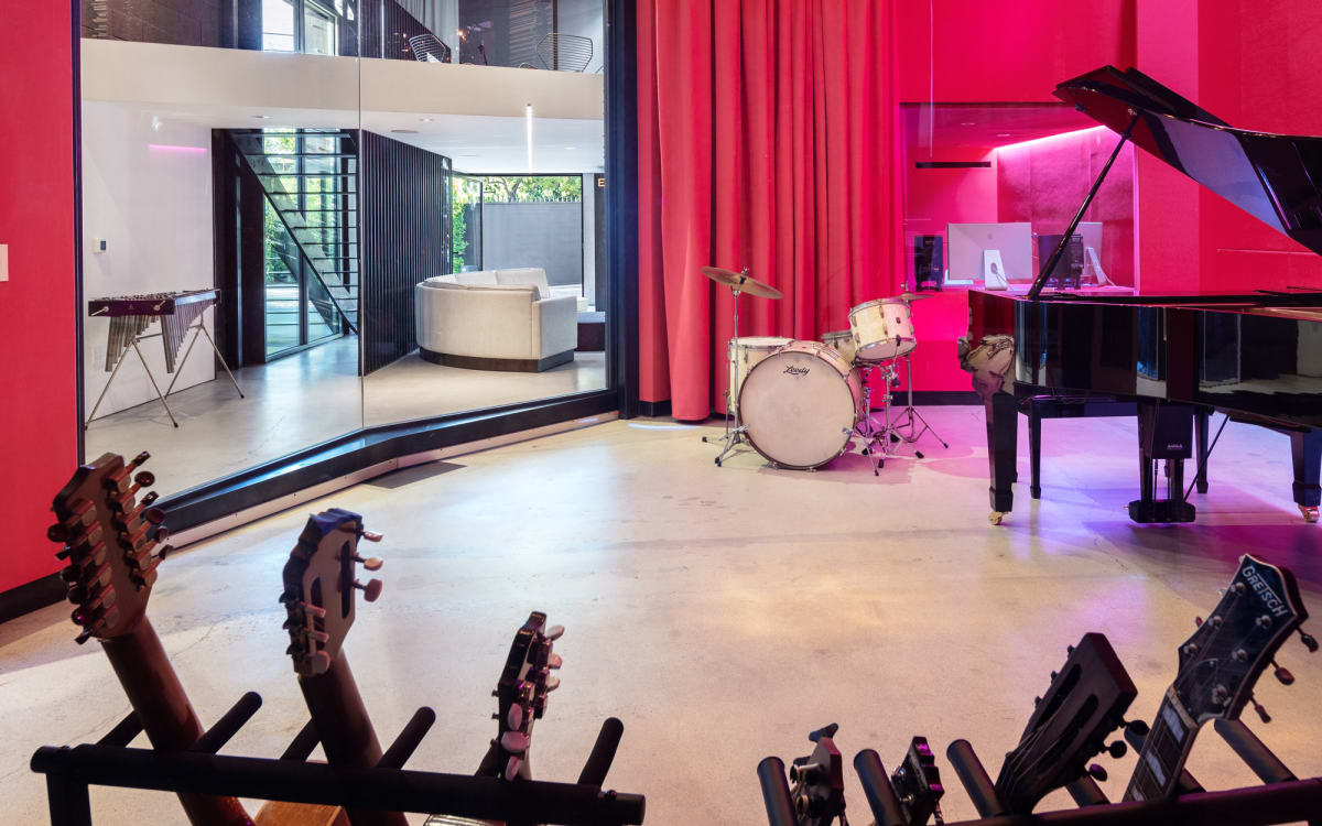 Mid-City Masterpiece Architectural Recording Studio and Video Space ...