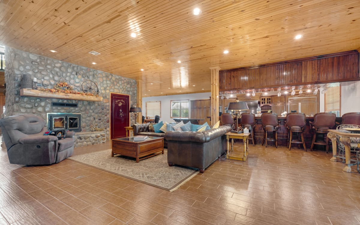 ranch house , ranch , barn , horse barn , mansion ,, Vinita, OK ...