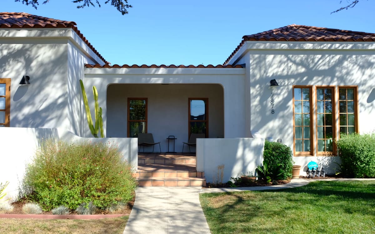 Reimagined Spanish-style bungalow house located in the center of LA ...