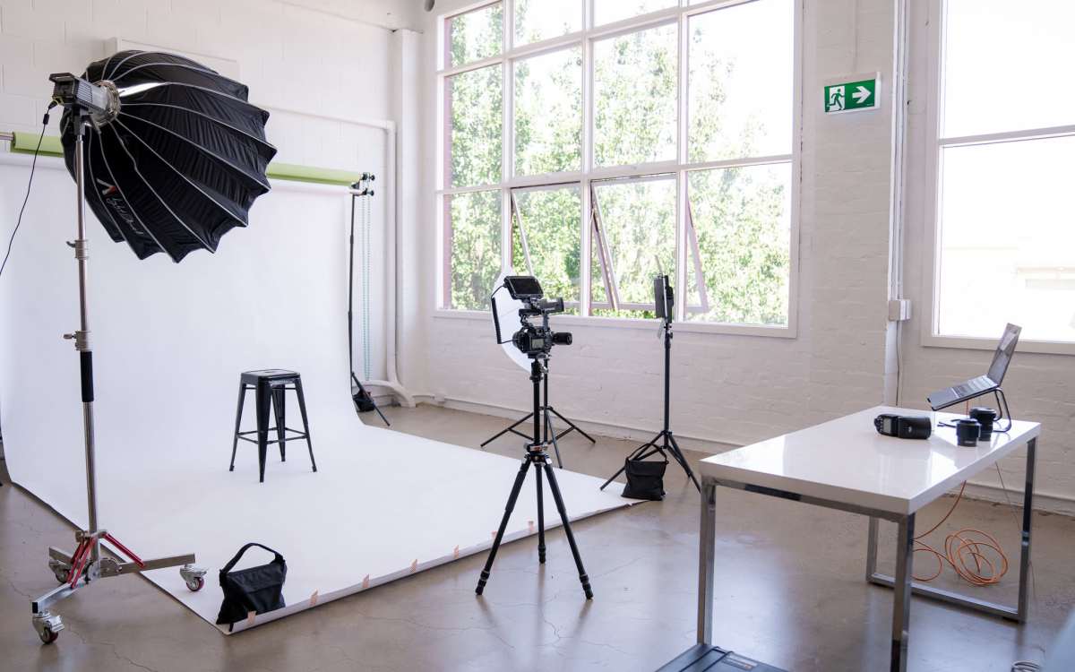 Iconic Photography Studio with Sweeping North-Facing Windows ...