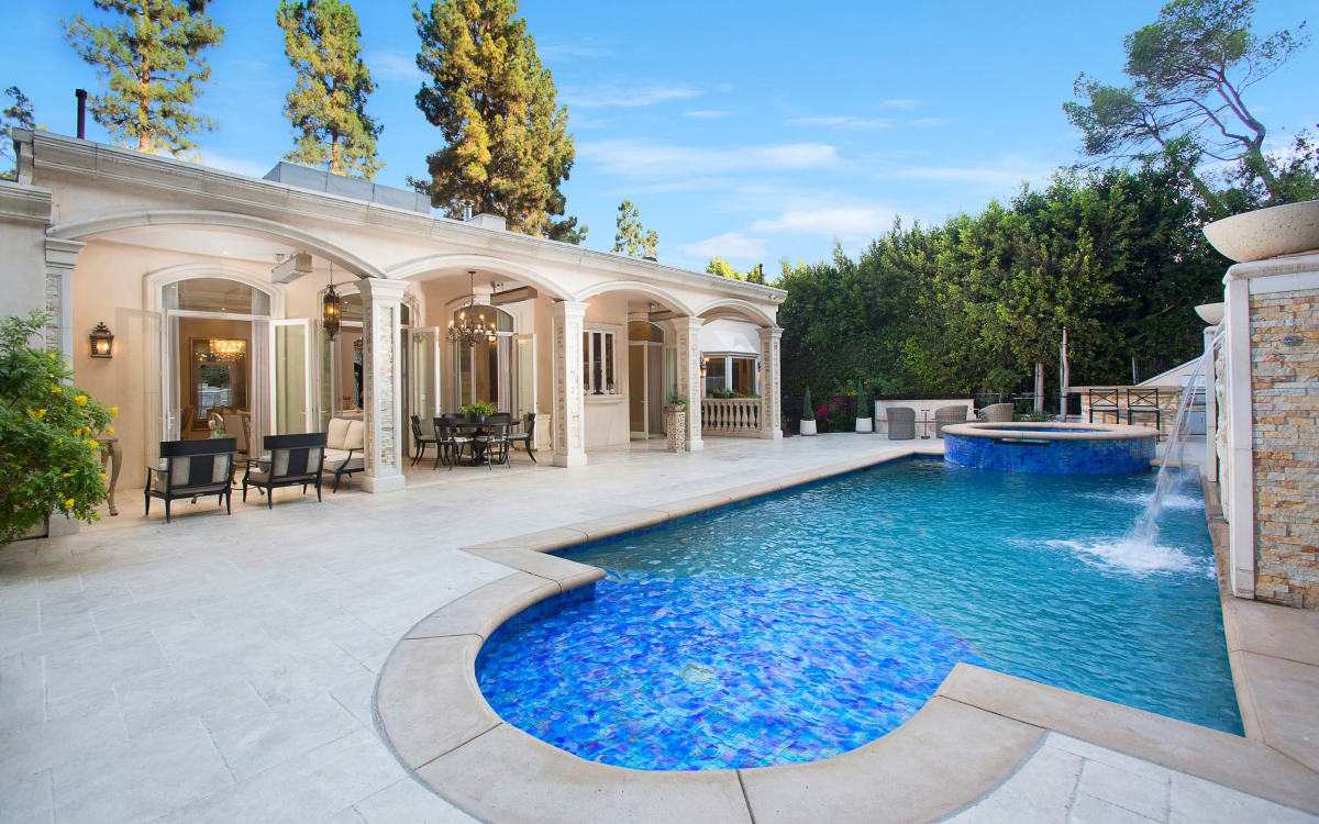Elegant Beverly Hills Mansion Estate, Transitional Style And Bright ...