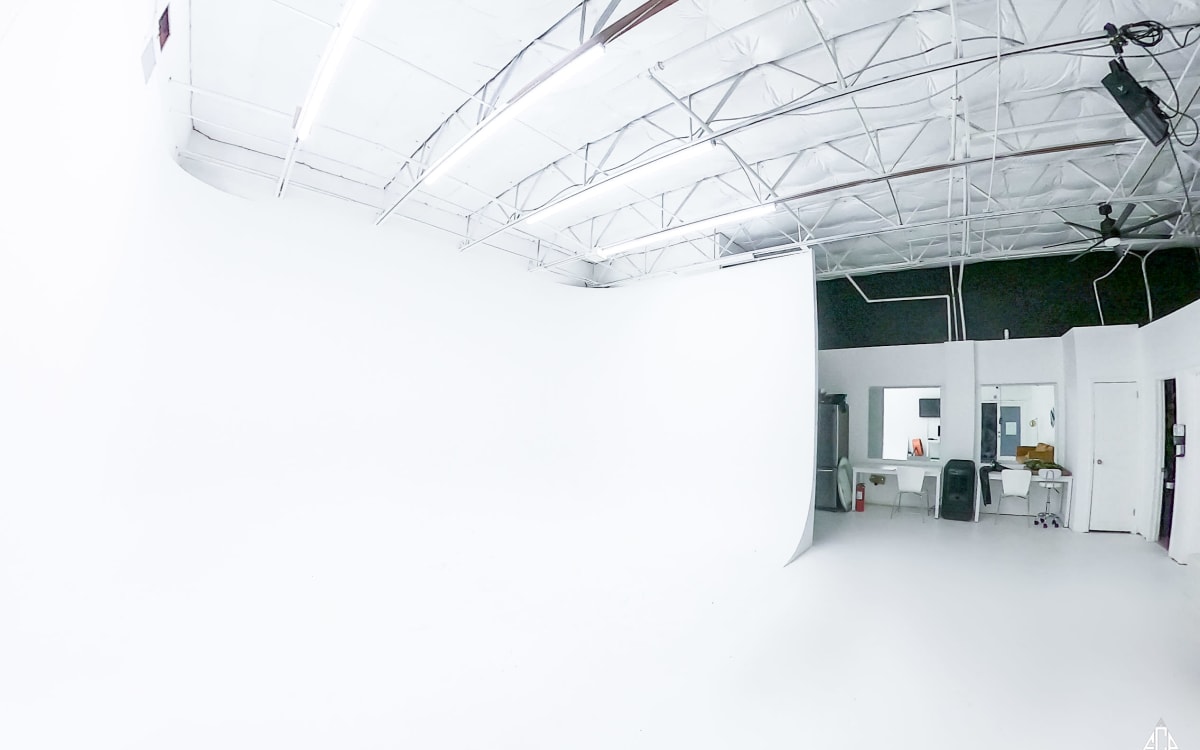Heights District | Cyc Wall Studio, Dallas, TX | Production | Peerspace