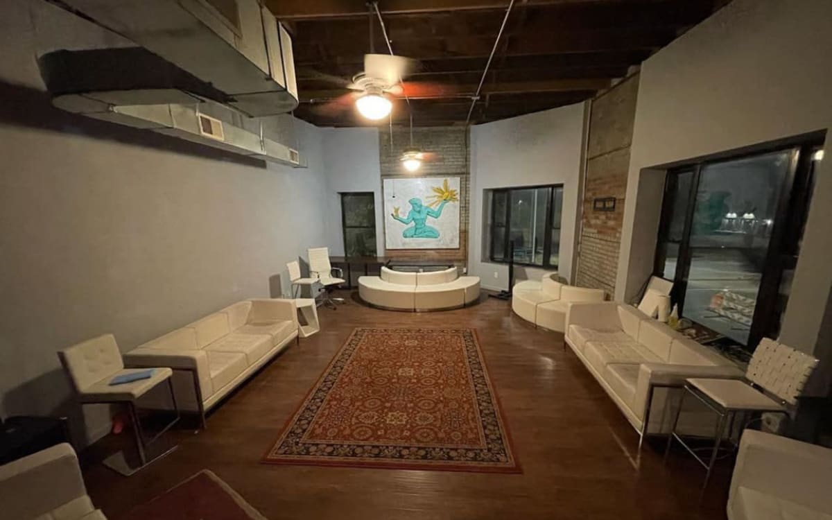 Get Fresh Studios | NEW YORK LOFT VIBES - Modular | 12’ Ceiling ...