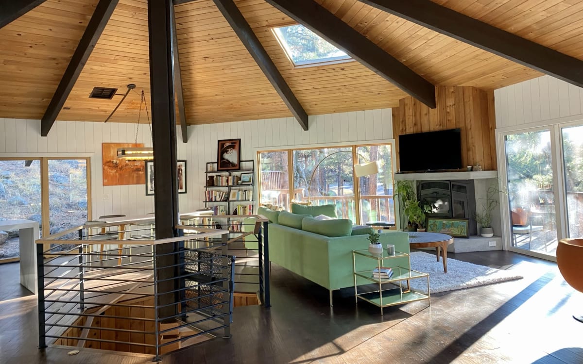 Hexagonal Masterpiece Treehouse Home mins from Downtown Boulder ...