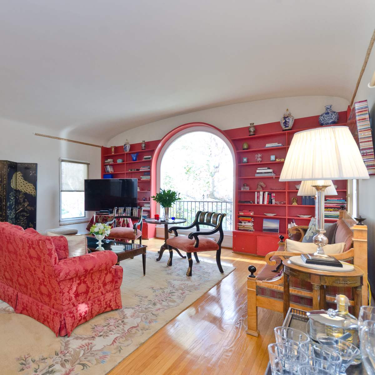 Posh European Style Hancock Park, Los Angeles, CA | Production | Peerspace