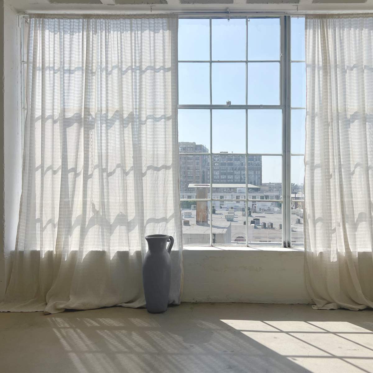 Large Natural Light Studio with Limewash walls and Unique Sets, LOS ...