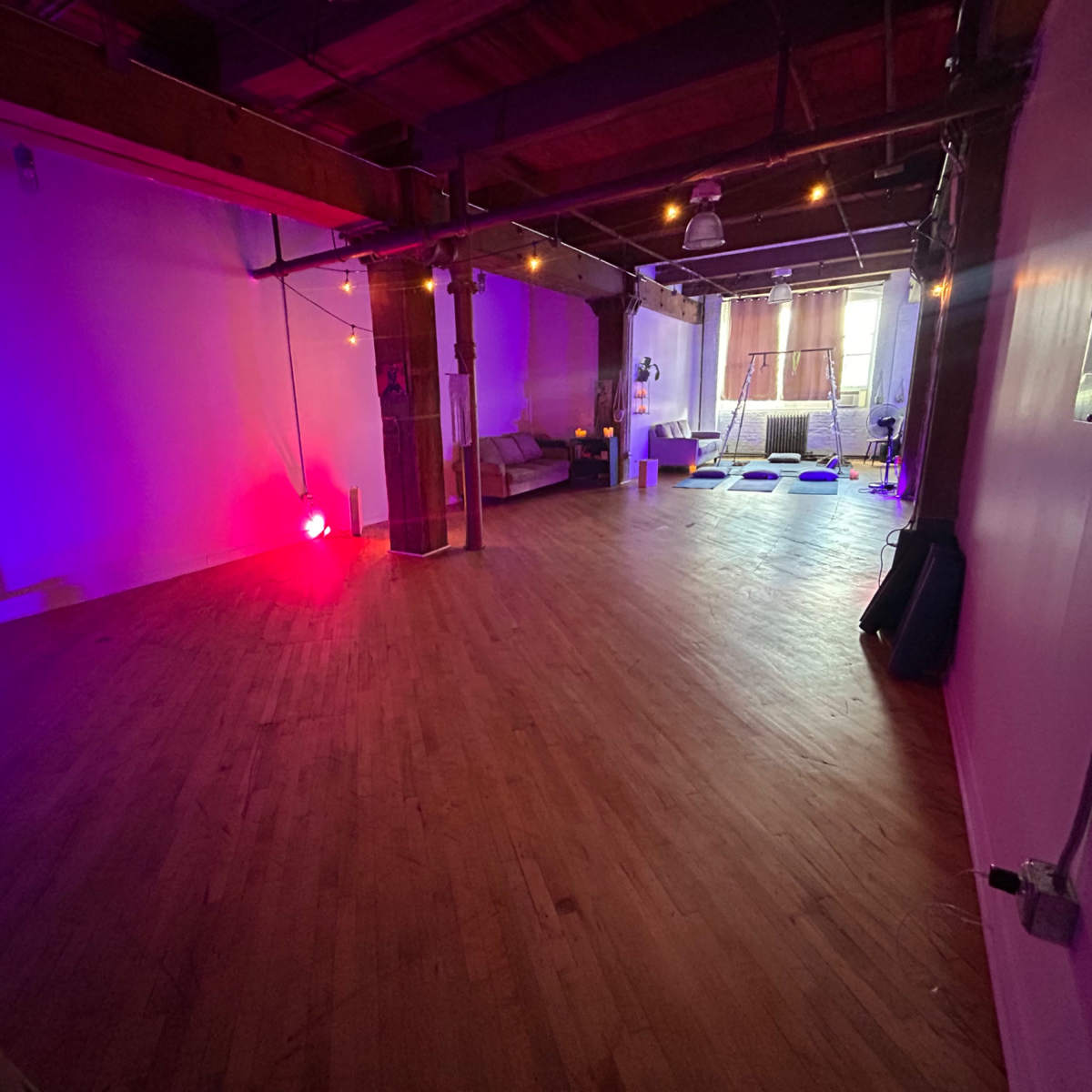 Chinatown Industrial Studio Loft With View, Chicago, IL | Production ...