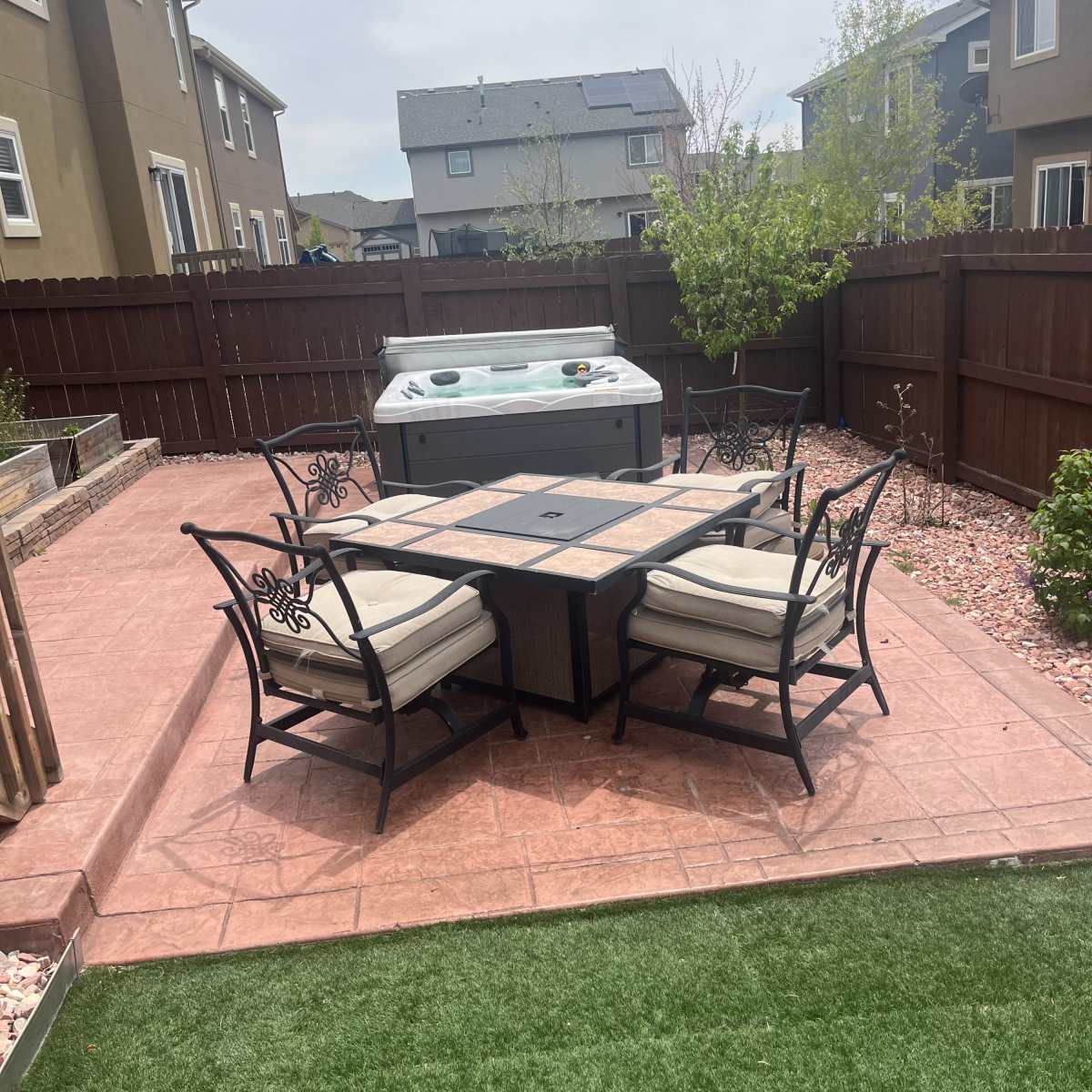 Modern Backyard: Hot Tub, Turf, Glass Gas Fire Pit, Photography Space ...
