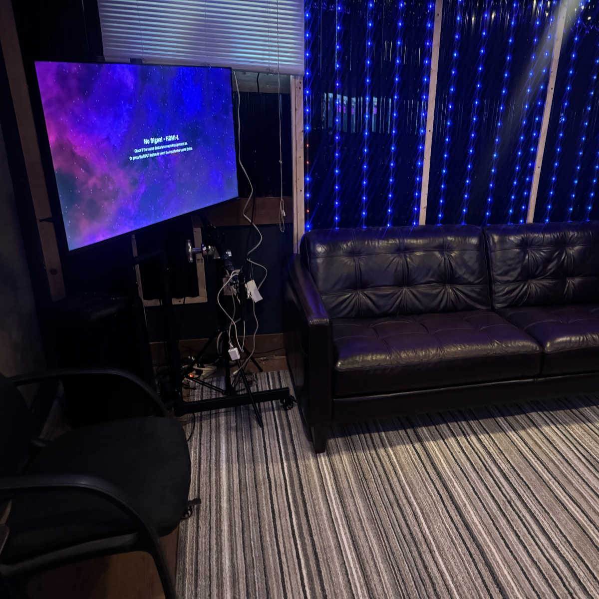 Comfortable multi camera podcast/recording space, Springfield gardens ...