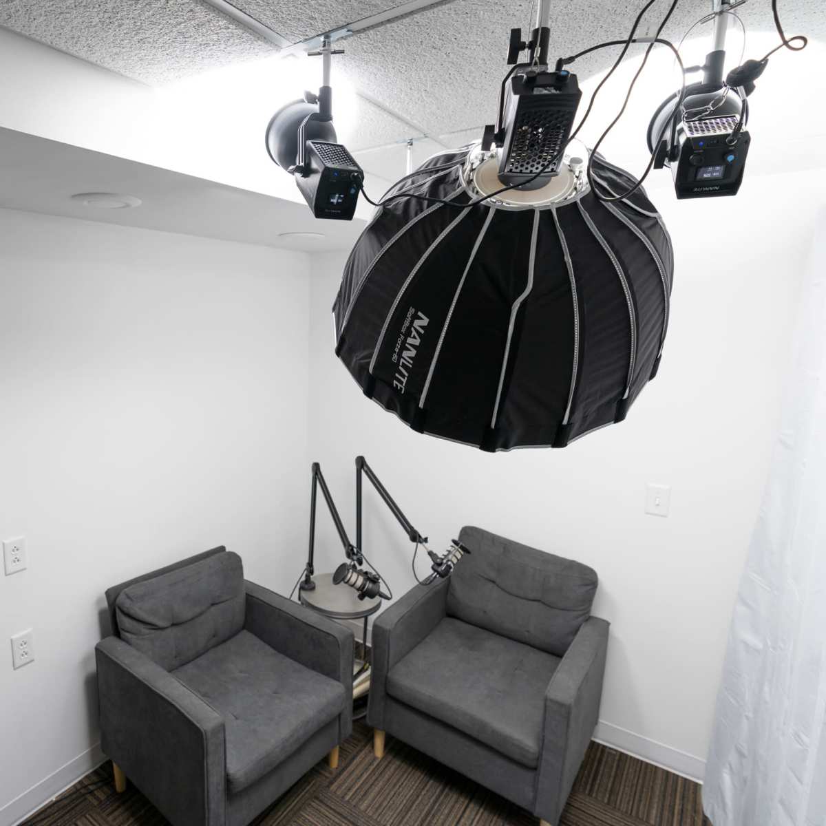 Professional Podcasting Studio Downtown with Lighting, Audio, and ...
