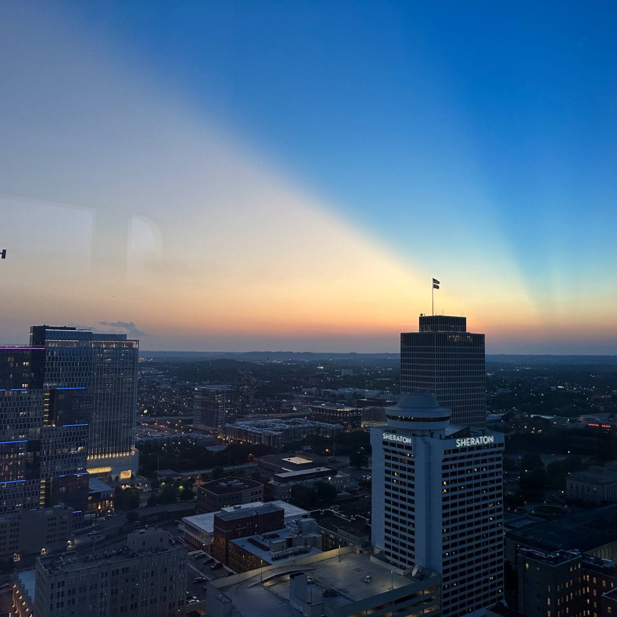 Downtown High-Rise Loft with a Skyline Sunset View of Nashville for ...