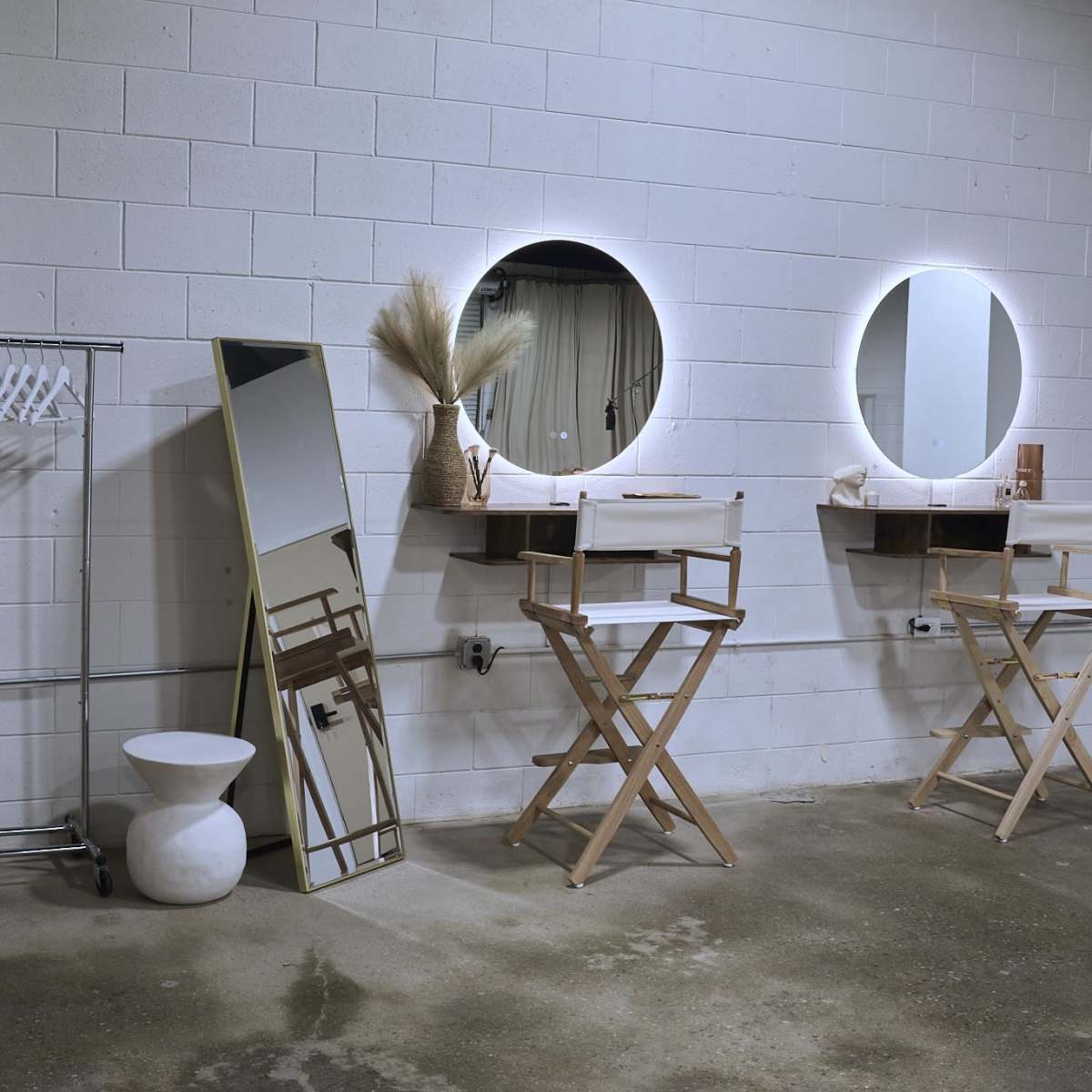 Versatile and Dynamic Indoor Photo Studio, Santa Fe Springs, CA ...