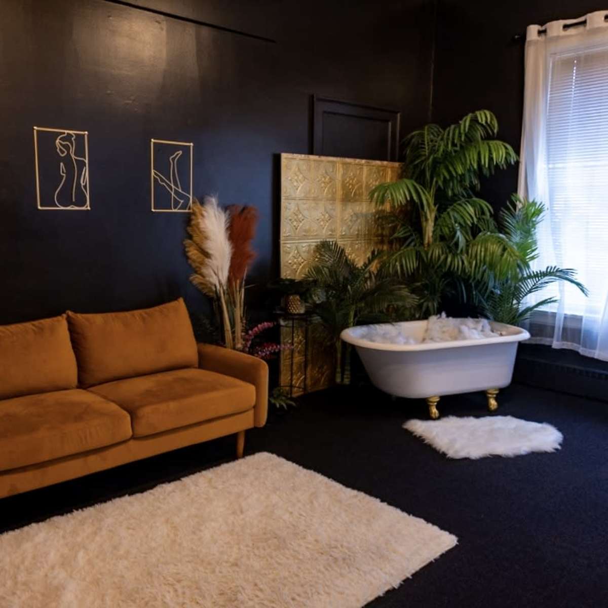 Moody Boudoir Studio, Toledo, OH | Production | Peerspace