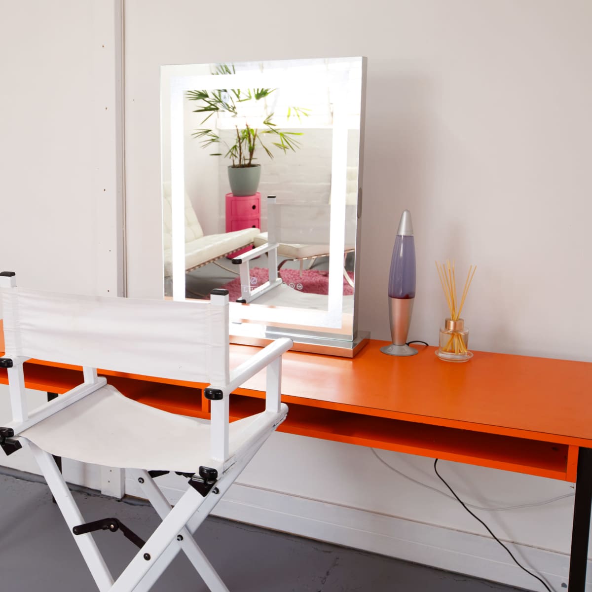 (Big Studio) Colourful Multipurpose Studio Haven for Creativity and ...