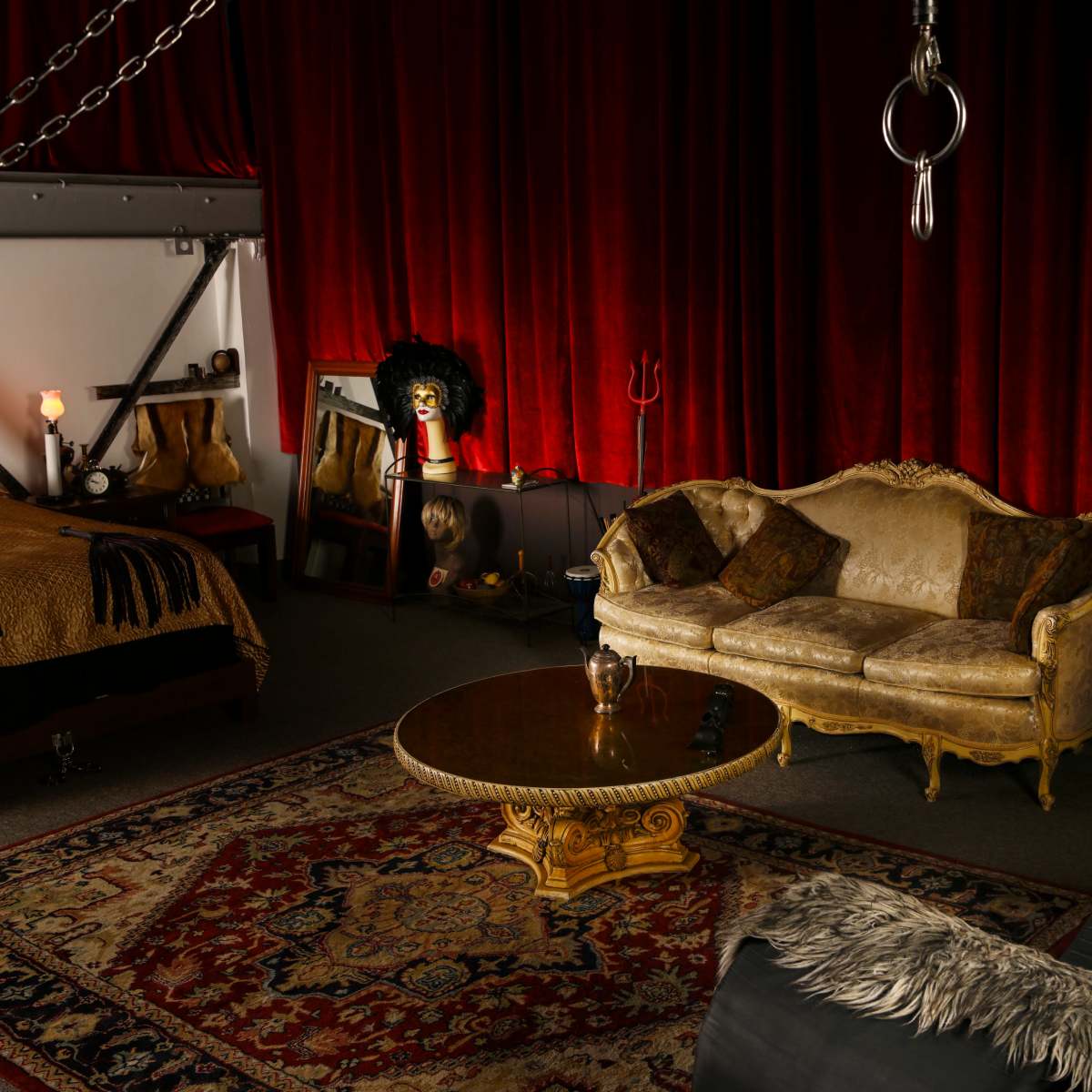 Vintage Luxury Boudoir studio with panoramic windows and multiple sets ...