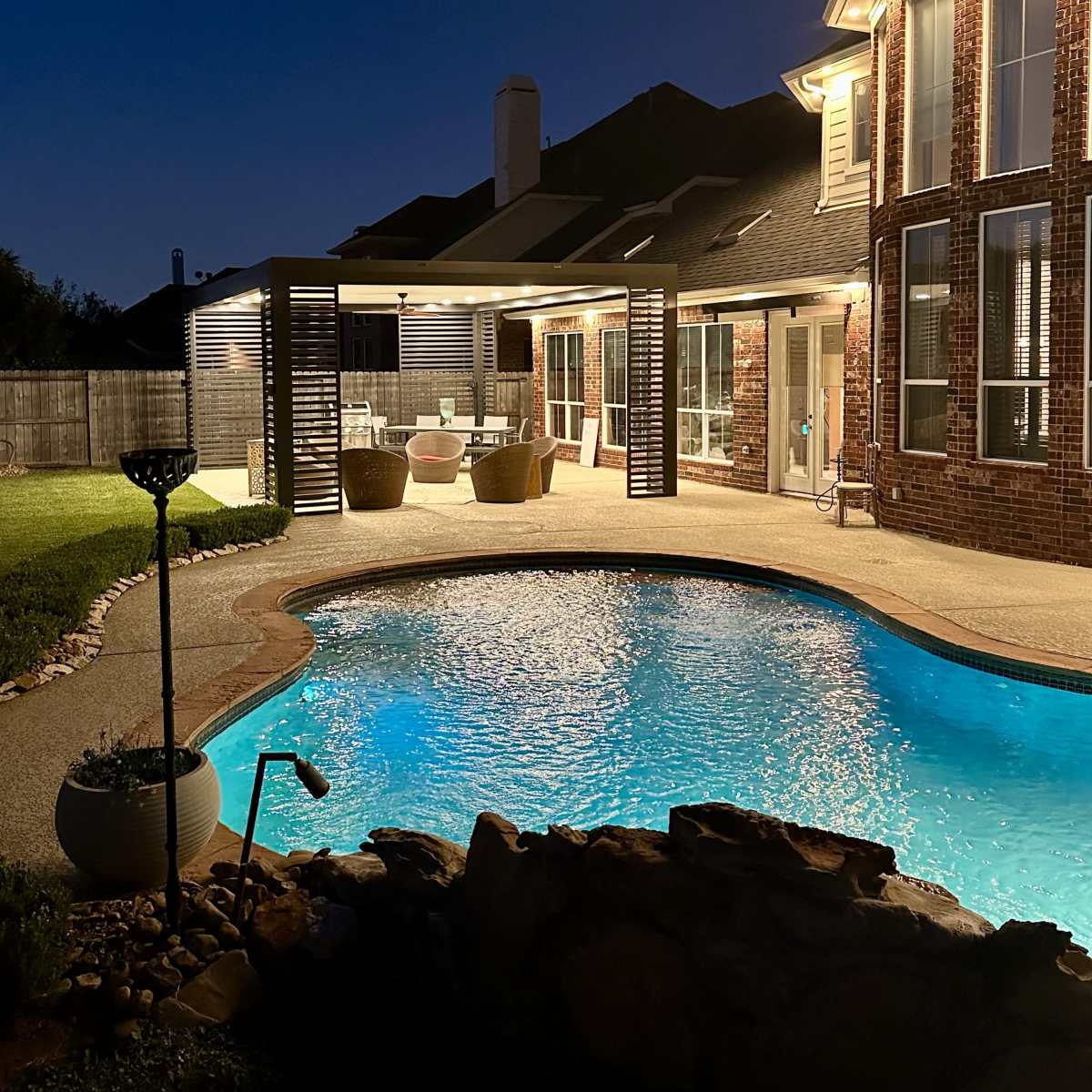 Beautiful Modern Backyard Patio, Missouri City, TX | Production | Peerspace