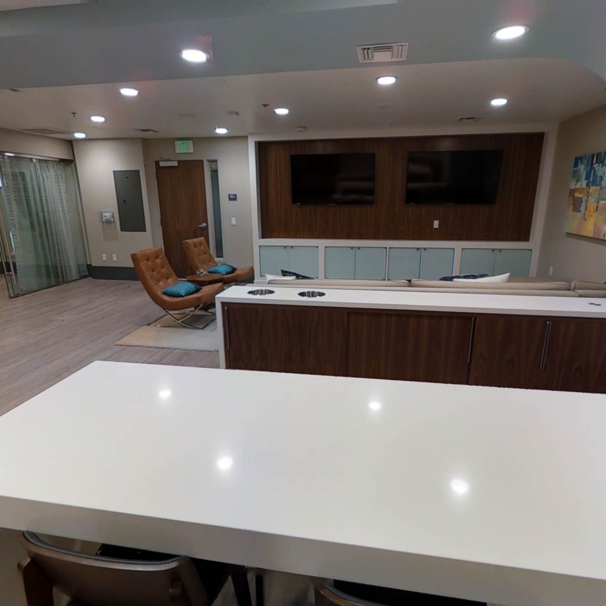 Spacious Open Wifi Lounge Perfect for Your Next Event or Meeting ...