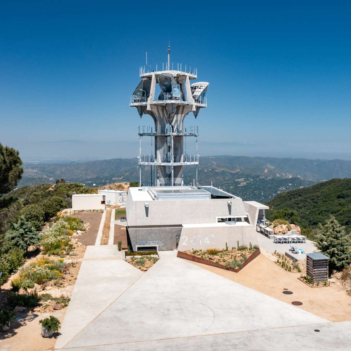 S-A-L-T : Sea-Air-Land-Tower : House, Topanga, CA | Production | Peerspace