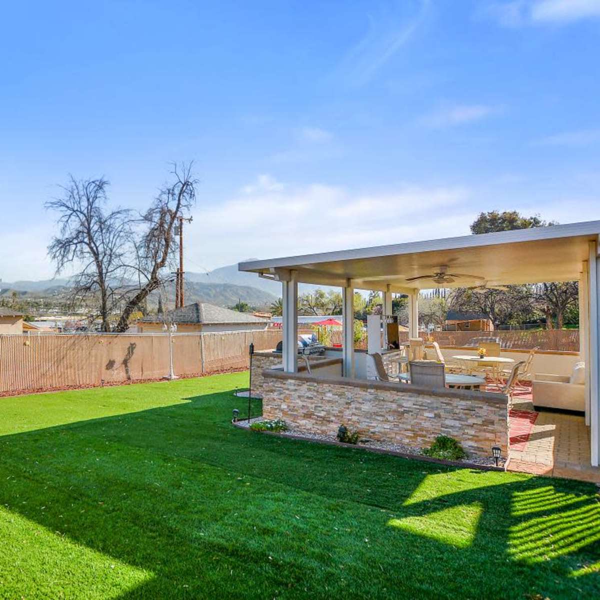 Beautiful Spacious Large Backyard & Patio - FOR YOUR NEXT EVENT SUMMER ...