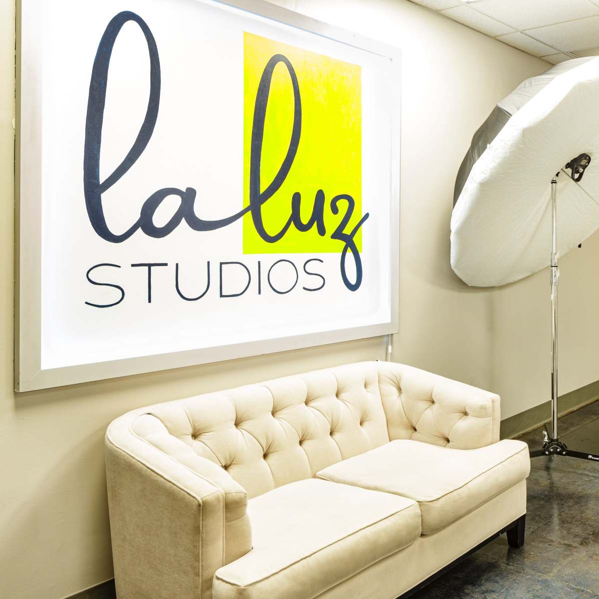 Spacious newly renovated modern Photography/Videography/Event space in ...