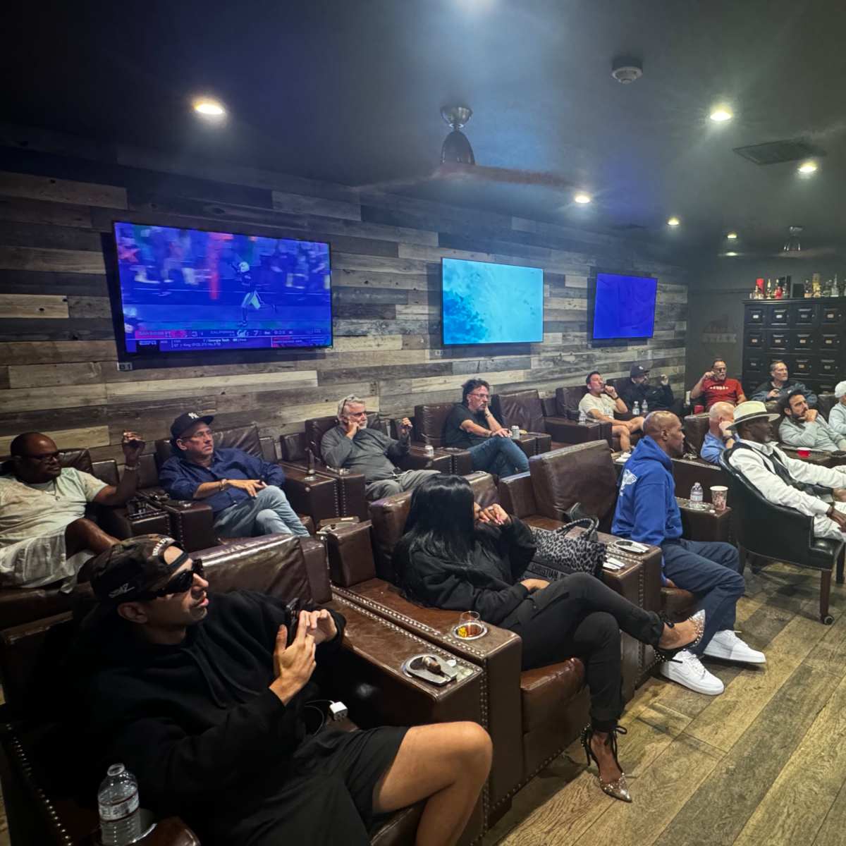 Unique lounge where smoking is allowed, Woodland Hills, CA | Production ...