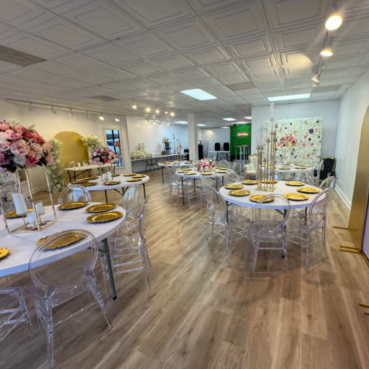 Floral Event Space Studio, DeSoto, TX | Event | Peerspace